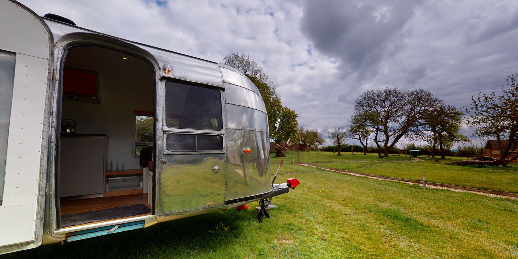 Hill Farm & Orchard | American Airstream Caravan Glamping
